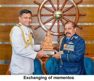 Chief of the Air Staff of Indian Air Force meets Commander of the Navy ...