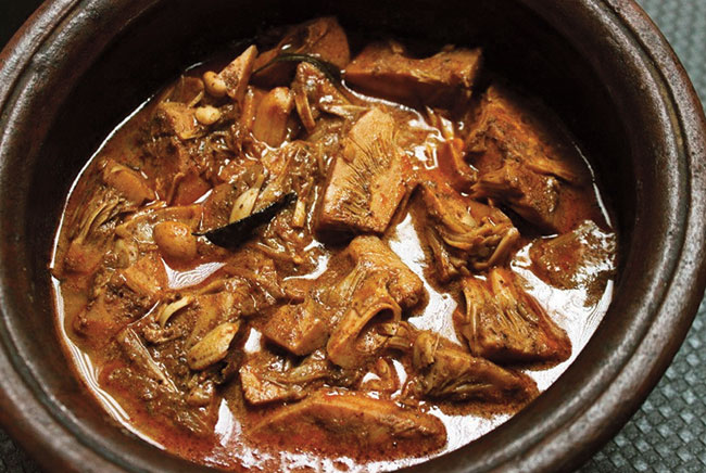 Food, Society and the Polos Ambula – The Island