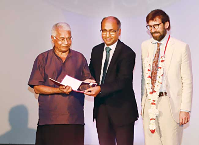 Dharmasiri changed the language of Sinhala cinema – Uyangoda – The Island