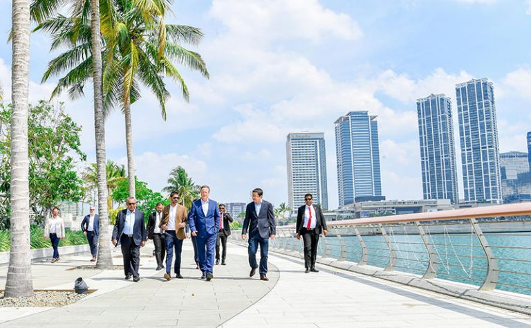 David Cameron visits Port City Colombo – The Island