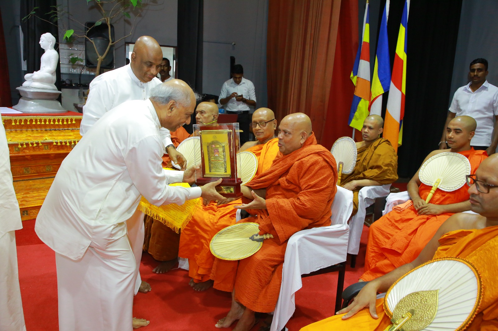 All Ceylon Buddhist Conference felicitate 18 Buddhist monks – The Island