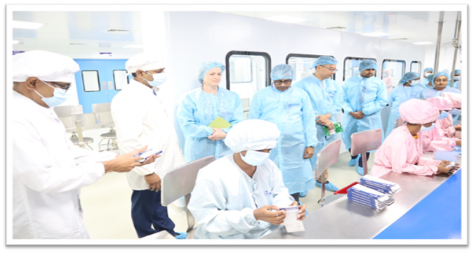 USFDA delegation visits Yaden Laboratories – The Island