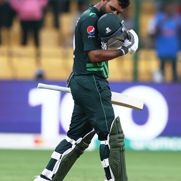 Fabulous Fakhar pulls off stunning chase to keep Pakistan alive – The ...