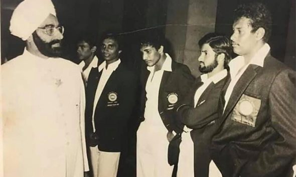 Sri Lankan players with Indian President Zail Singh – The Island