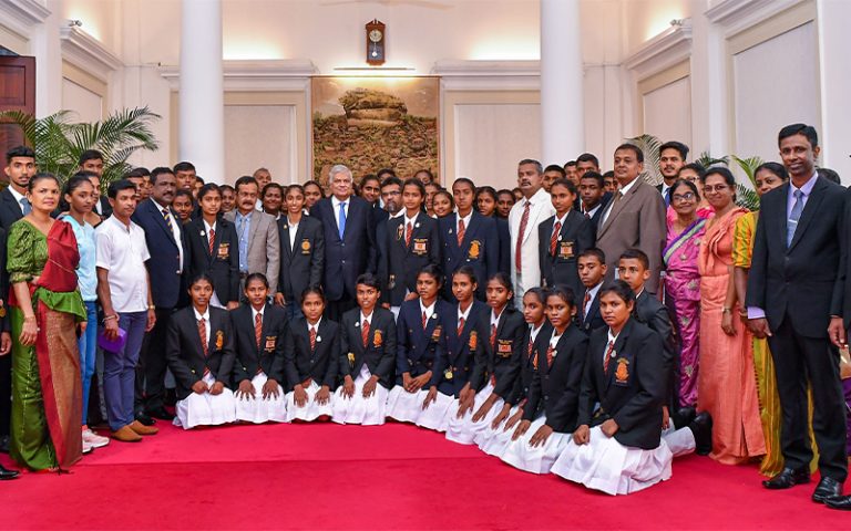 President meets Asian Games Gold Medalist Tharushi Karunaratne – The Island