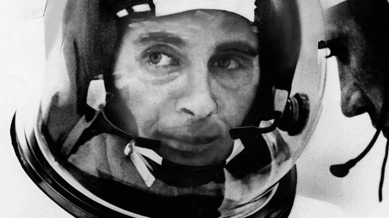 Nasa ‘Earthrise’ astronaut dies at 90 in plane crash – The Island