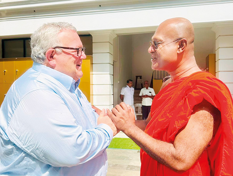 Delegation from New Zealand parliament visit Gangaramaya Temple – The ...