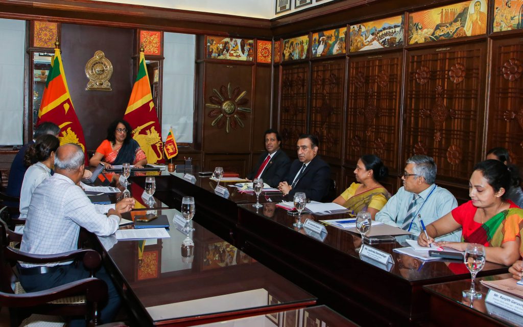 Prime Minister and ADB Country Director discuss educational reforms ...