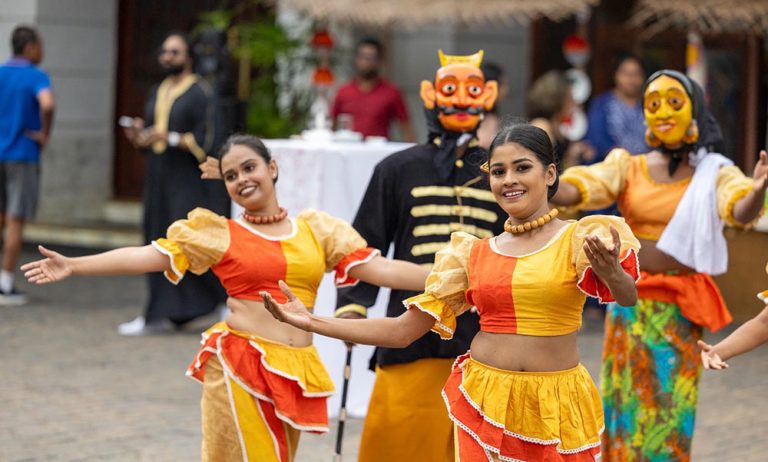 Mount Lavinia Hotel unveils spectacular “Avurudu Maha gedara” – The Island