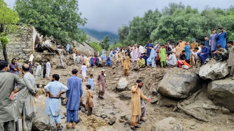 Flash floods kill nearly 200 in Pakistan and Pakistan-administered ...