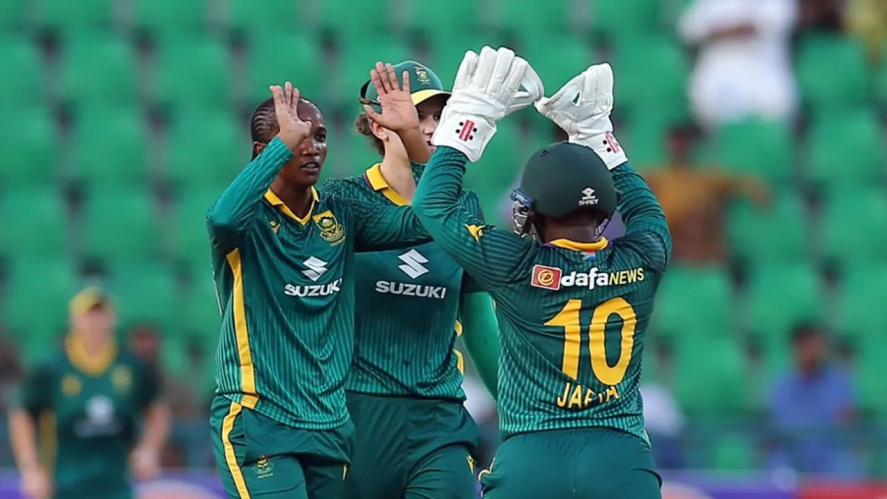WWC 2025: Pakistan bowl first; South Africa bring in Khaka – The Island