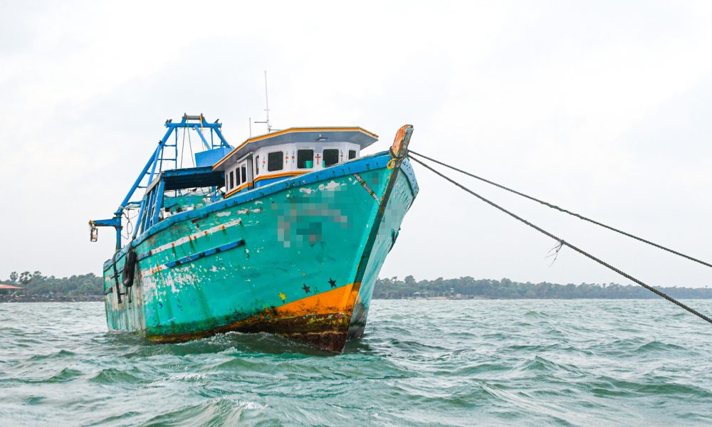 Navy seizes an Indian fishing trawler poaching in Sri Lankan waters ...